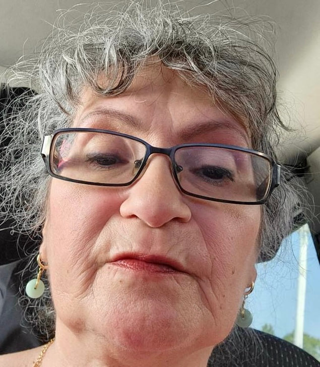 Scarlet Two in One Cream Crayon - simplebeautyminerals.com